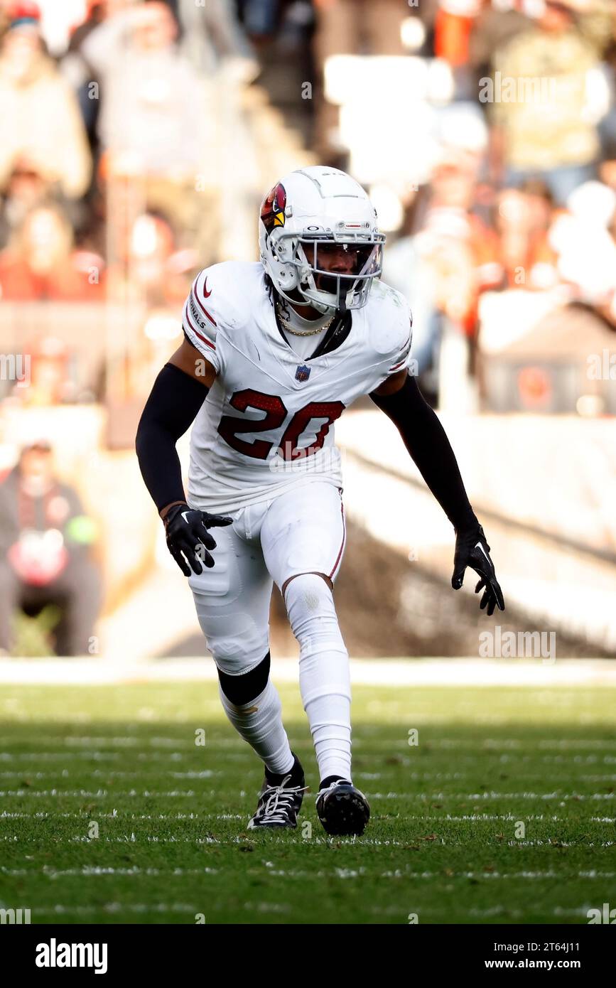 Arizona Cardinals cornerback Marco Wilson (20) runs after the ball ...
