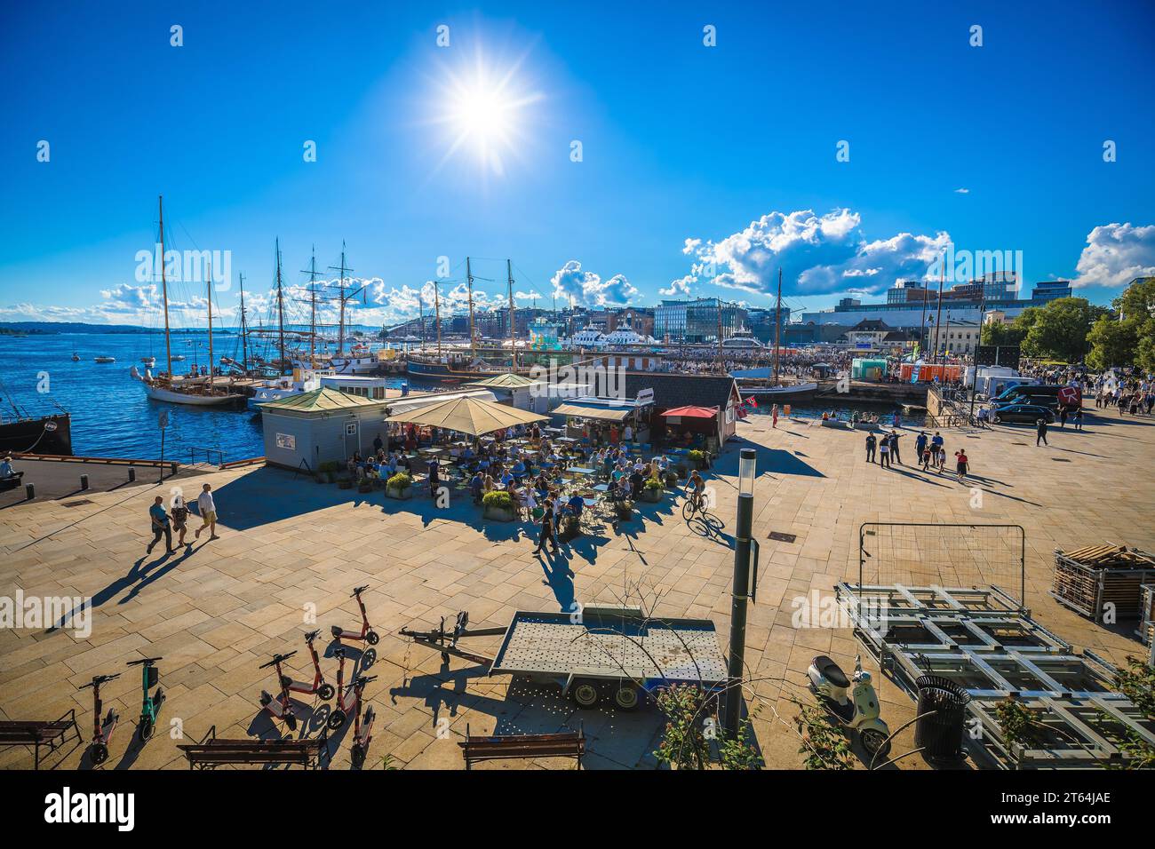 Oslo, Norway, August 27 2022: Scenic Oslo waterfront promenade summer ...