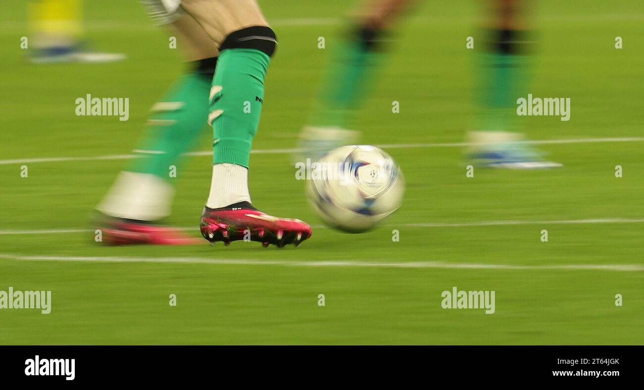 Football zoom hi-res stock photography and images - Alamy