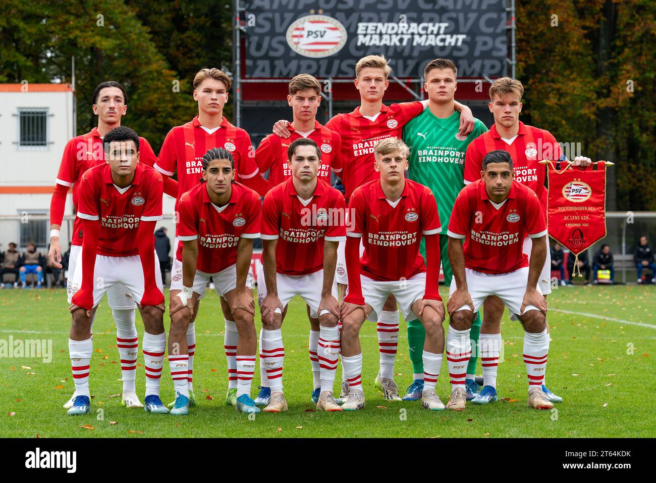EINDHOVEN, NETHERLANDS - NOVEMBER 8: Teamphoto with Roy Steur of PSV ...