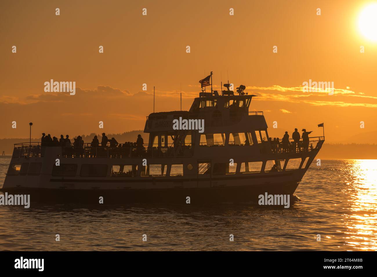 Seattle, USA. 30th Sep, 2023. The waterfront as an Argosy cruise ship ...
