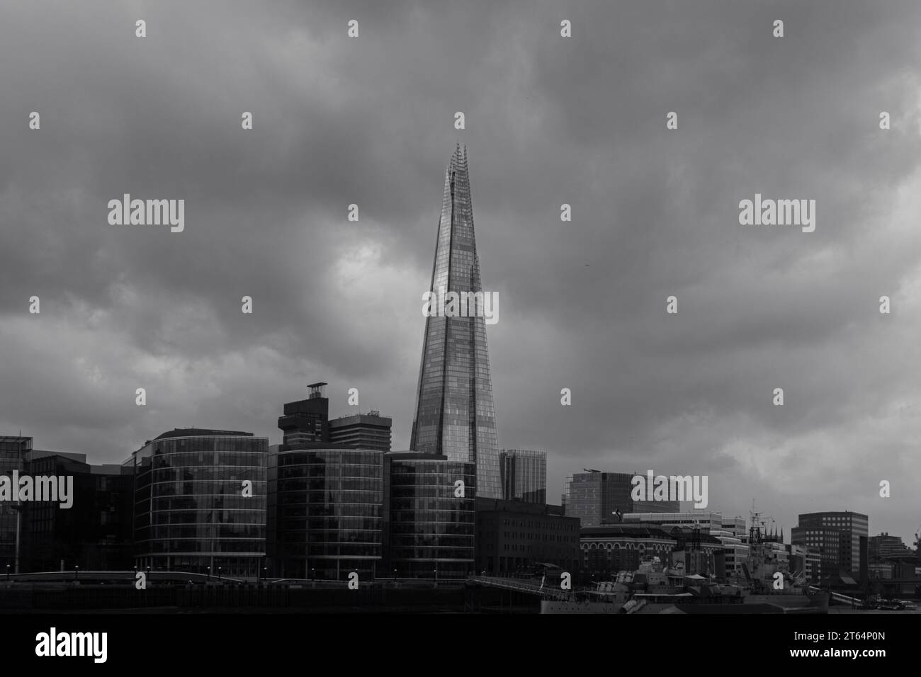 The Shard - Black and White - London Stock Photo - Alamy
