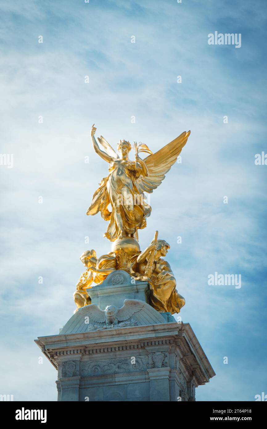 Victoria Memorial Angel Buckingham Palace London United Kingdom Stock ...
