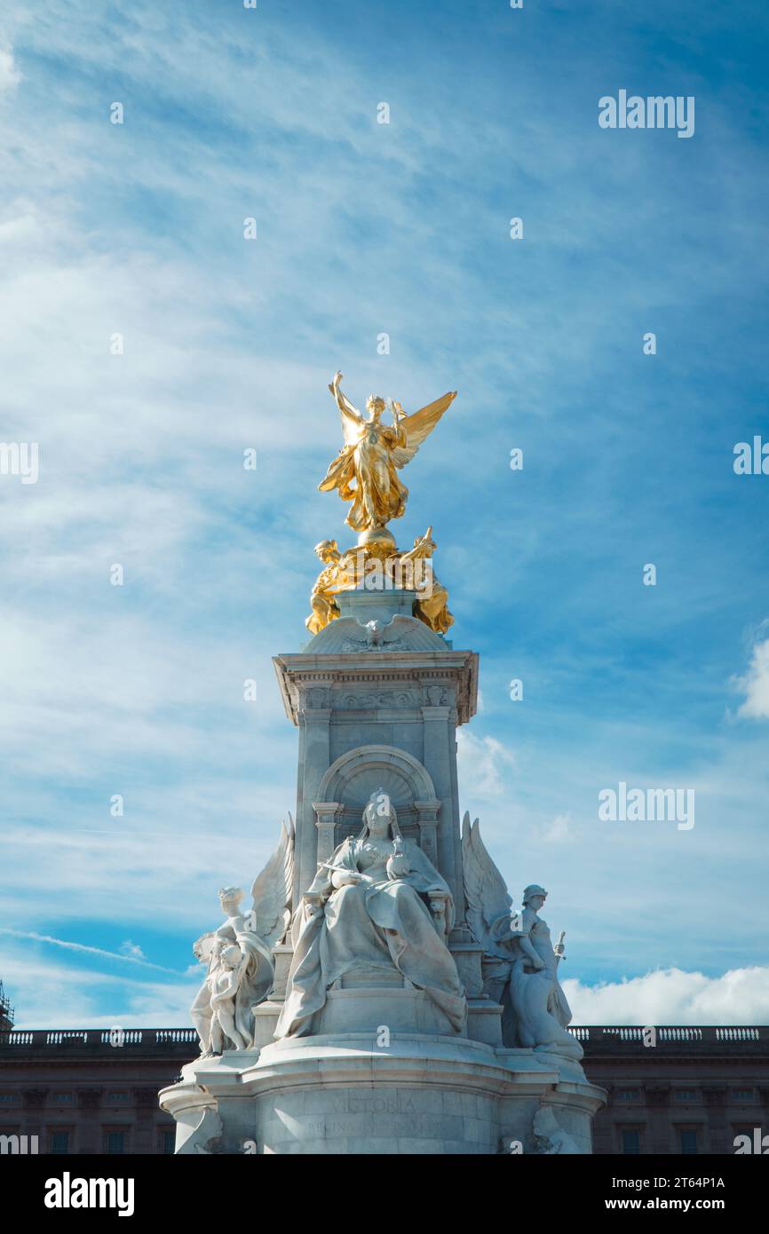 Victoria Memorial Angel Buckingham Palace London United Kingdom Stock ...