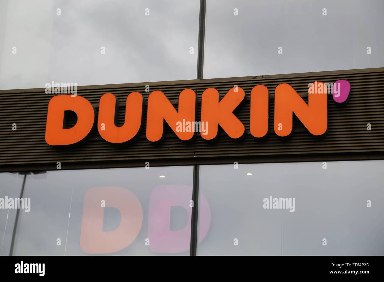 Logo von Dunkin Donuts *** Logo of Dunkin Donuts Stock Photo - Alamy