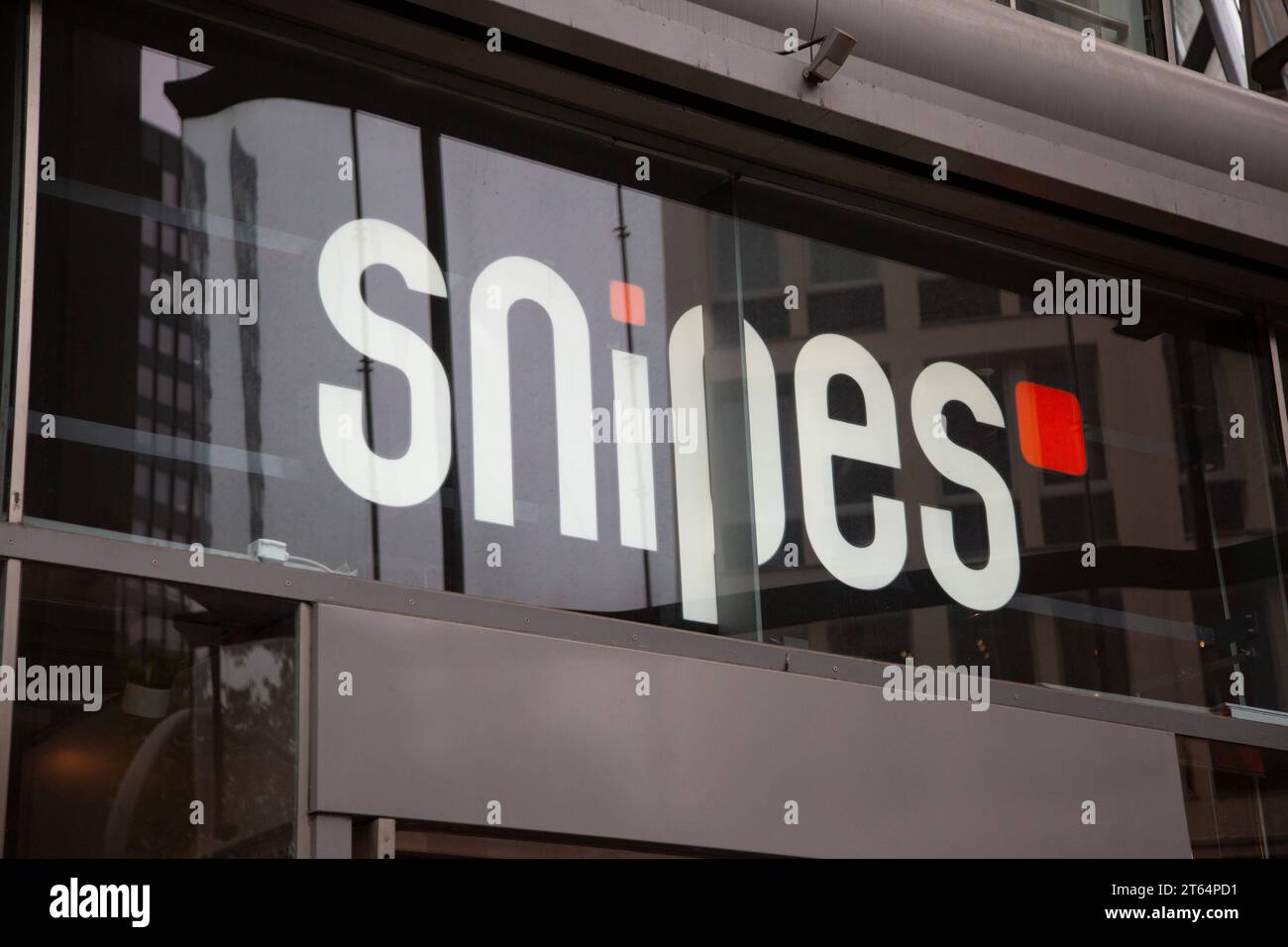 Snipes logo hi-res stock photography and images - Alamy