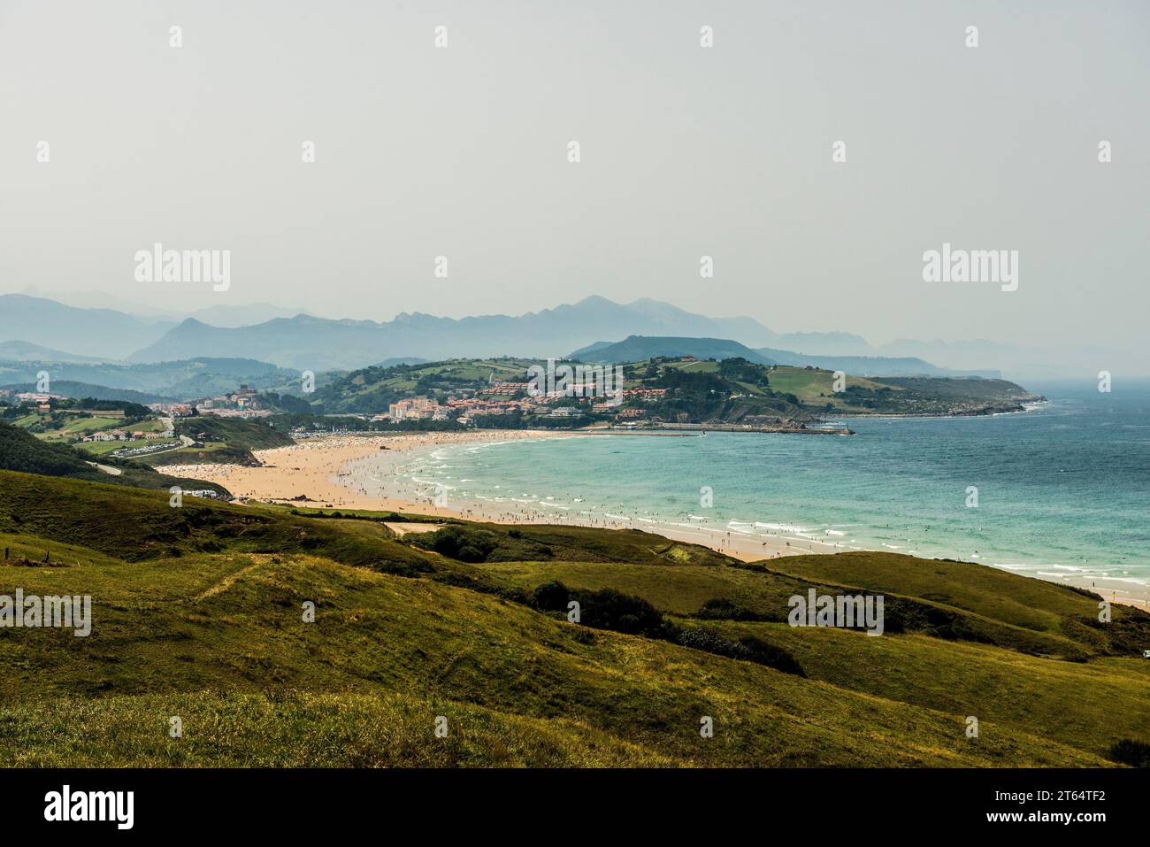Beach of san vicente de la barquera hi-res stock photography and images ...