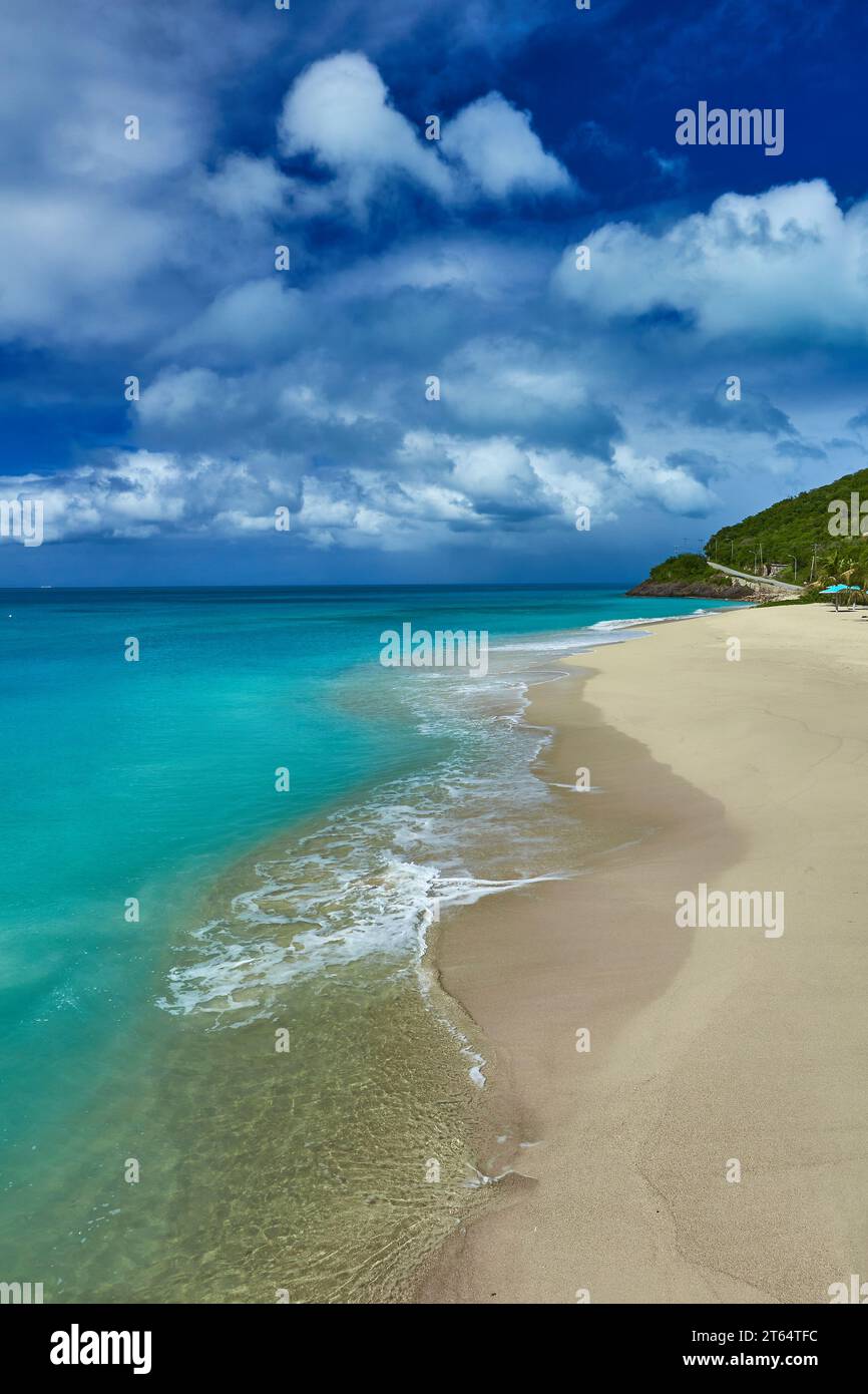 Turquoise beach vacations hi-res stock photography and images - Alamy