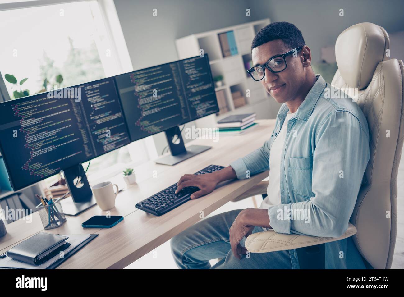 Coders african hi-res stock photography and images - Alamy