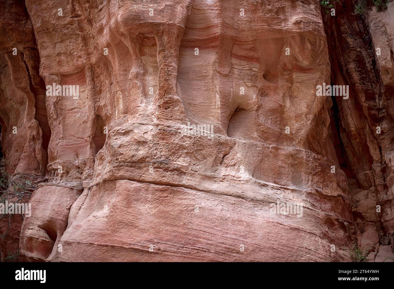 Kayon Sik. Close-up of the intricately shaped canyon walls and winding ...