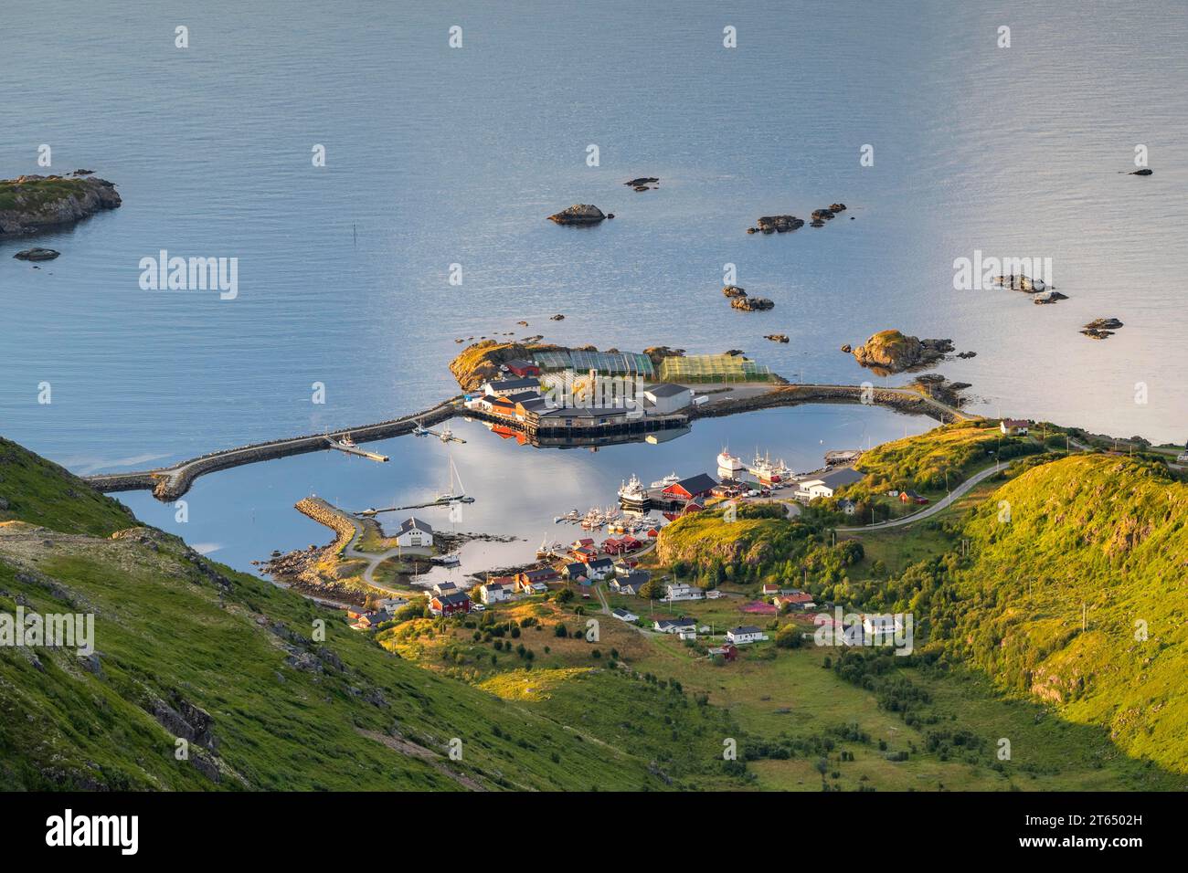 View of the fishing village of Sto, Dronningruta hike, Langoya island ...