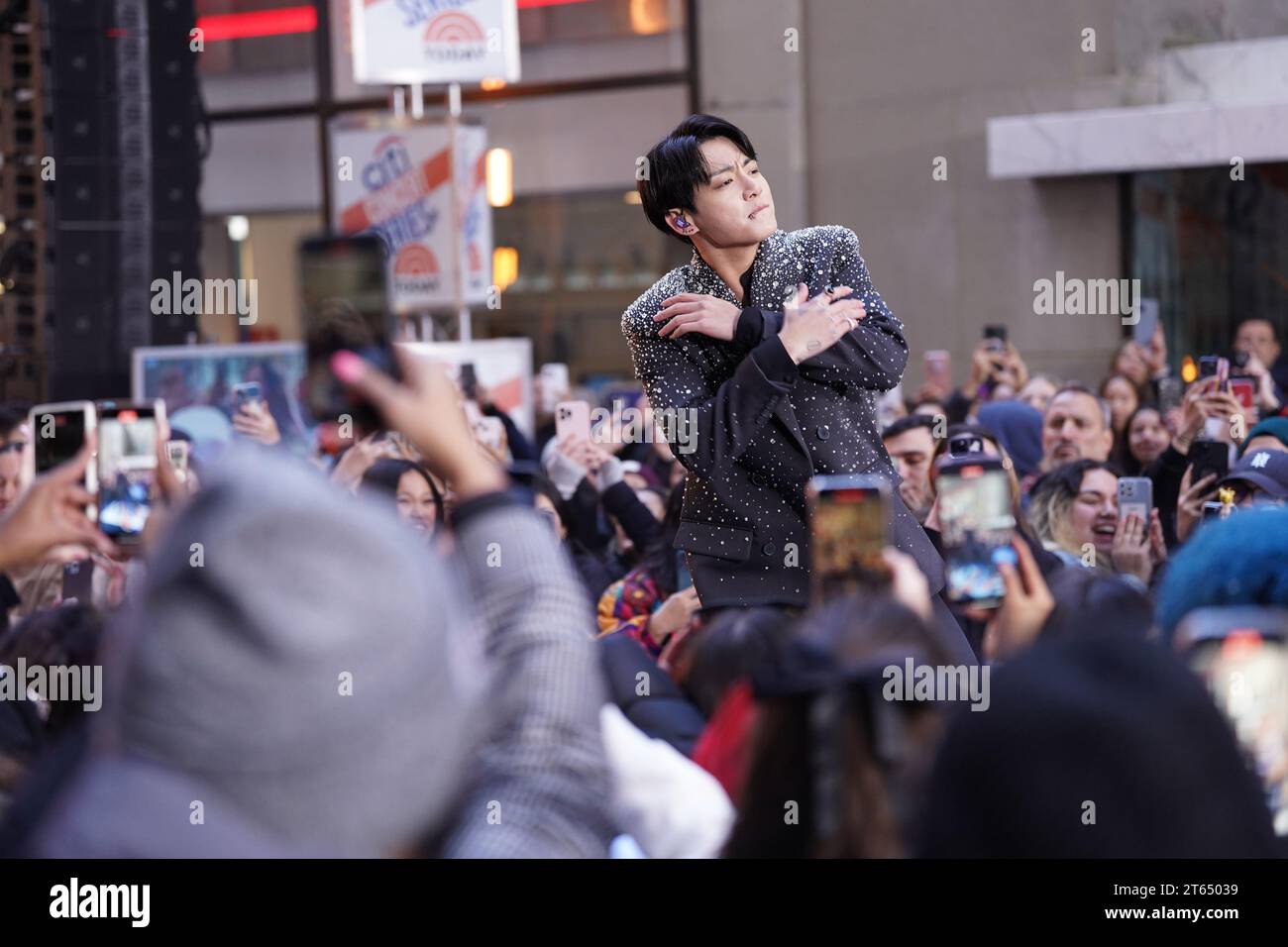 New York, USA. 08th Nov, 2023. BTS member Jung Kook wows fans with a live performance on the ...