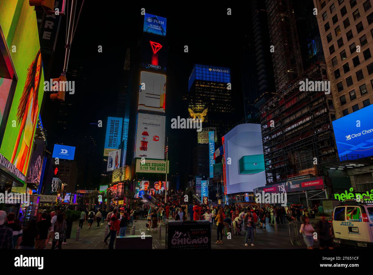 Manhattan skyscrapers come to life at night, with vibrant LED ...