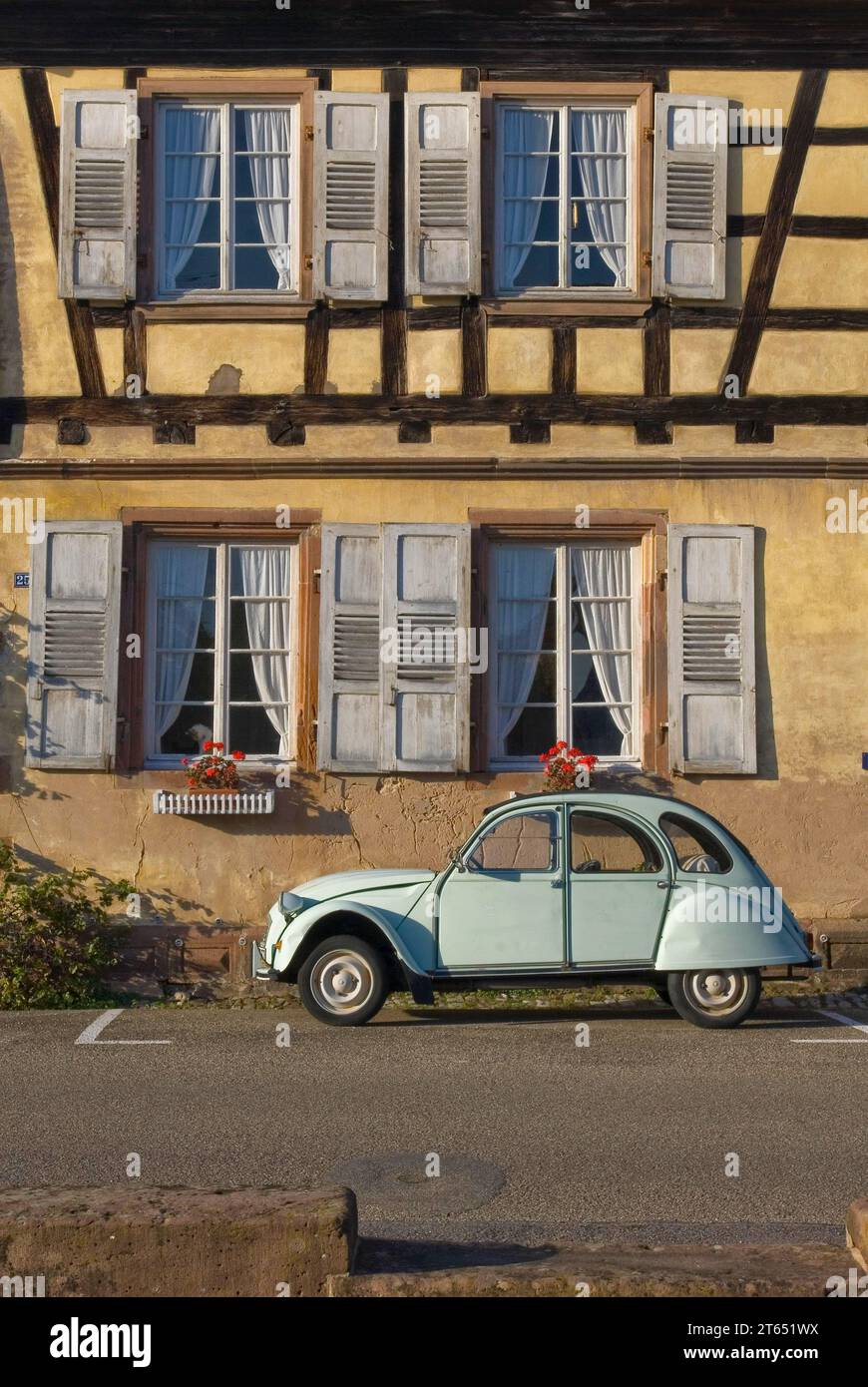 Half car hi-res stock photography and images - Alamy