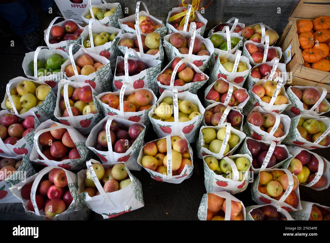 Baskets of apples for sale at a produce market in Blowing Rock, North ...