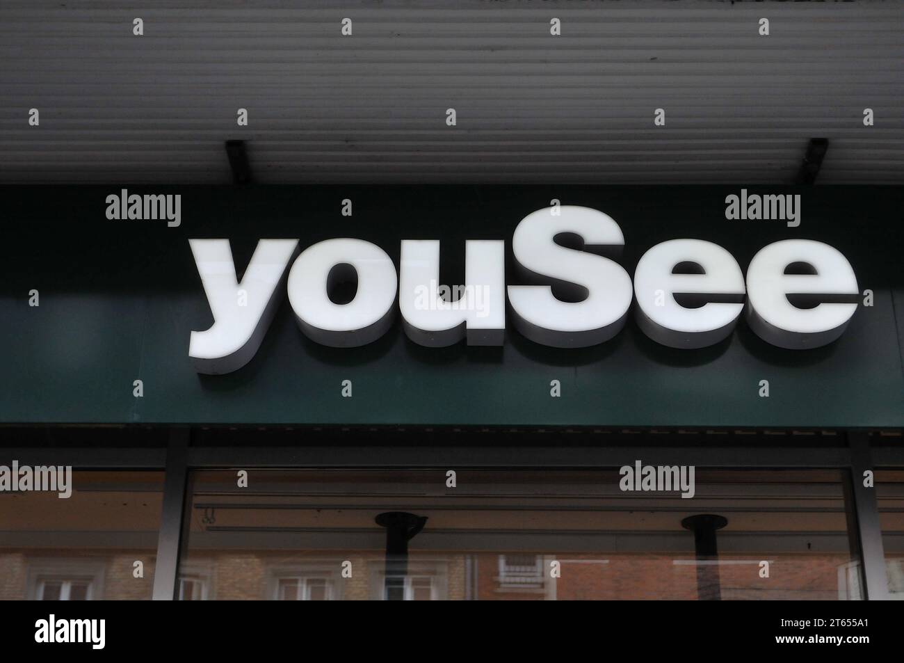 Smart phoens hi-res stock photography and images - Alamy