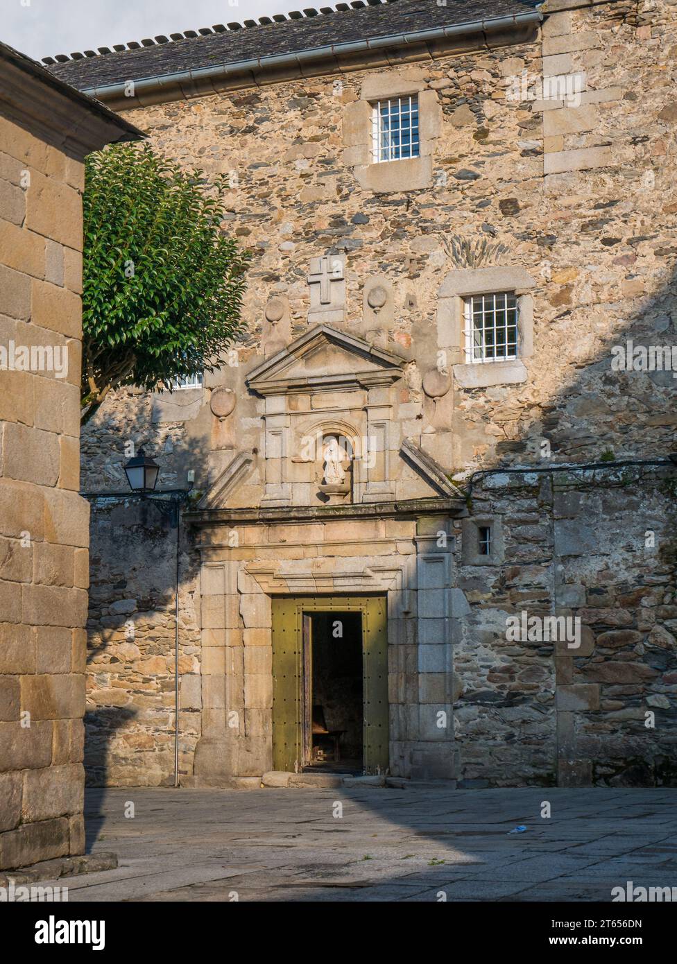 Convent building "Convento das Concepcionistas" in Viveiro, Lugo ...