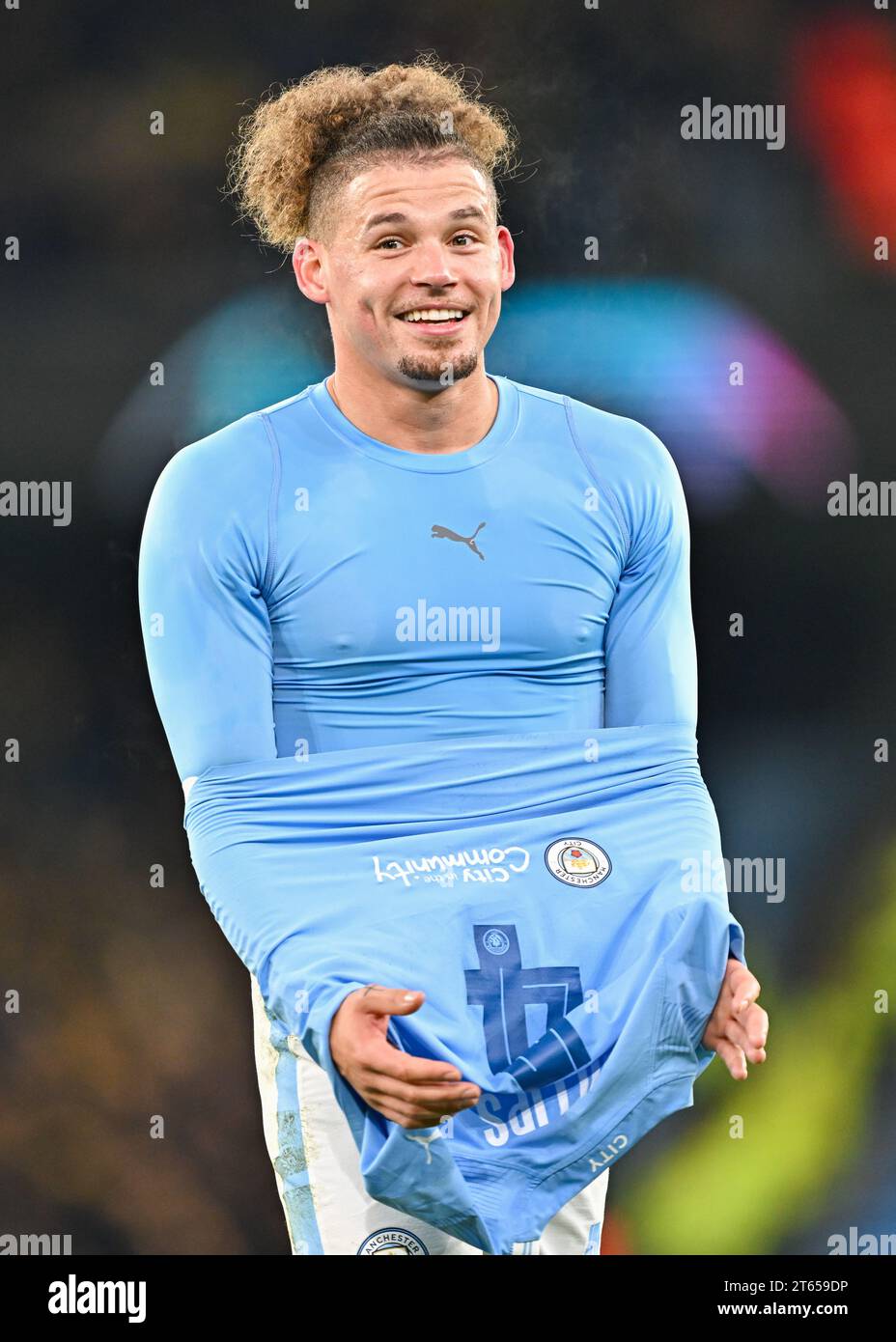 Manchester, UK. 7th November, 2023. Kalvin Phillips #4 of Manchester City goes to give his shirt ...