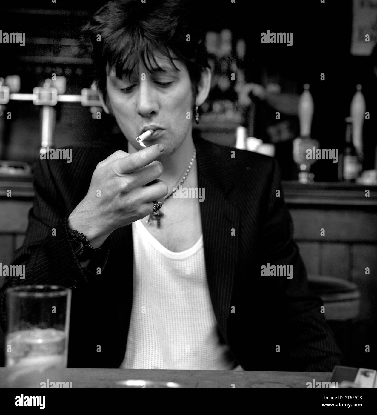 Kirsty maccoll shane macgowan hi-res stock photography and images - Alamy