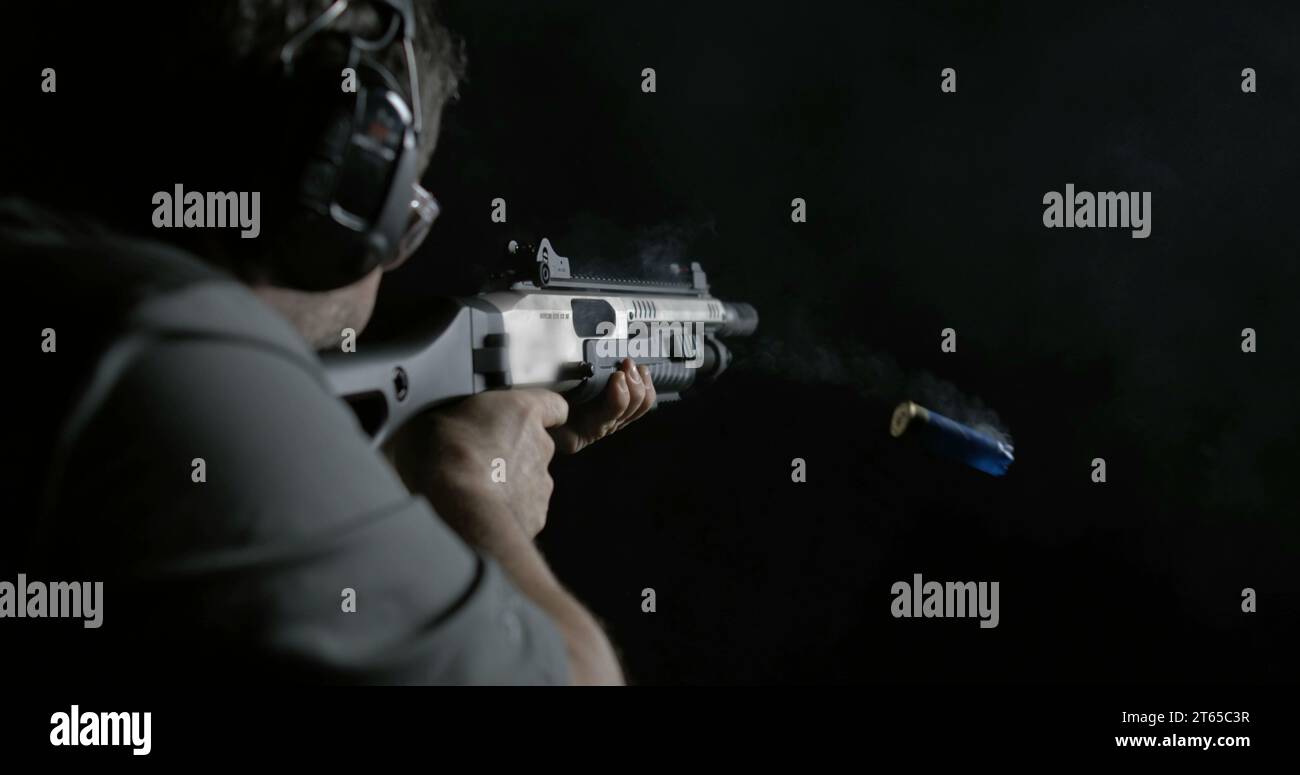 Slow shooter speed hi-res stock photography and images - Alamy