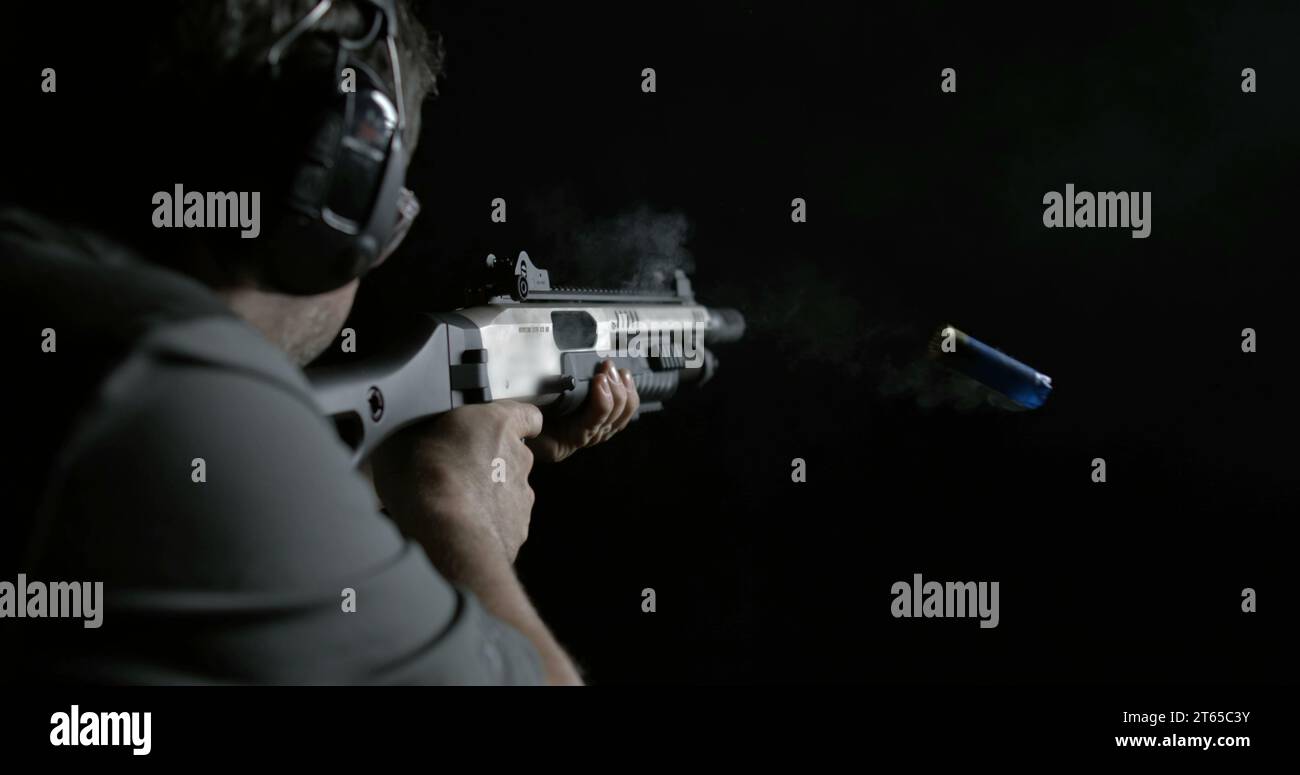 Slow shooter speed hi-res stock photography and images - Alamy