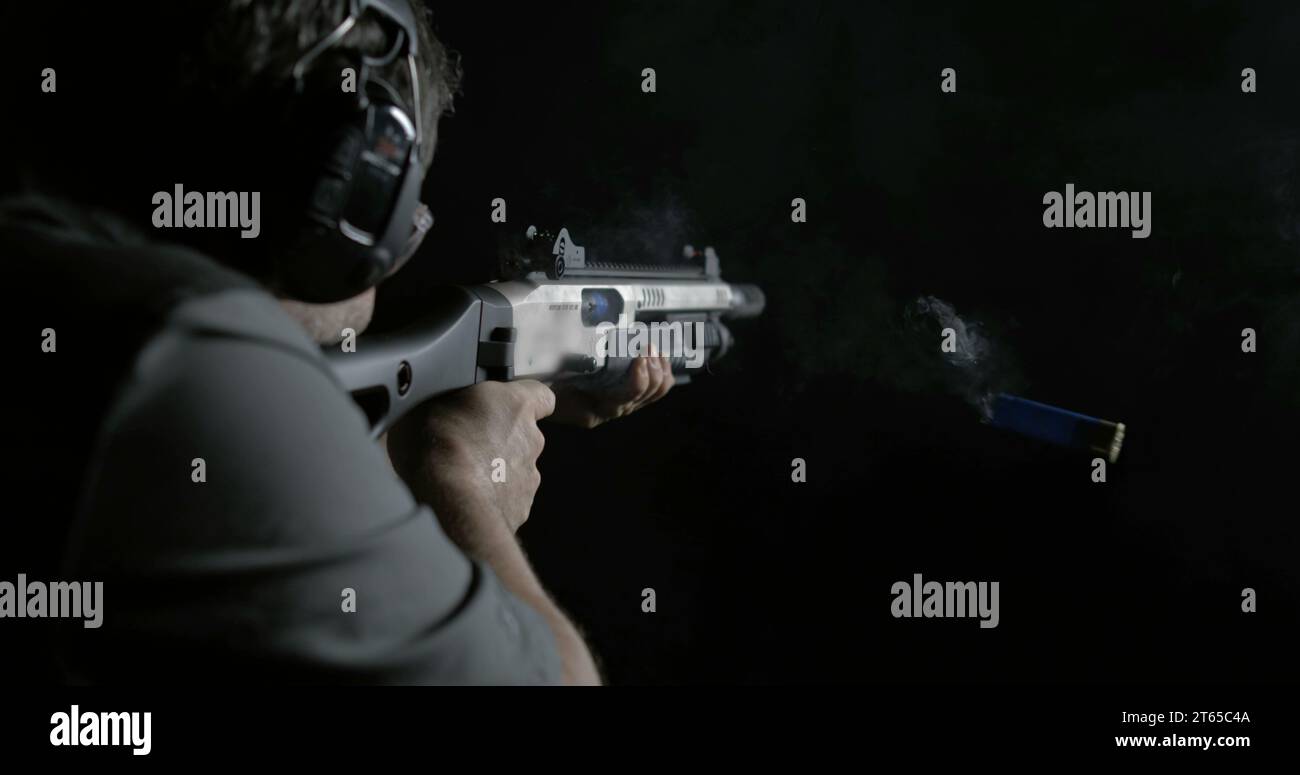 Slow shooter speed hi-res stock photography and images - Alamy