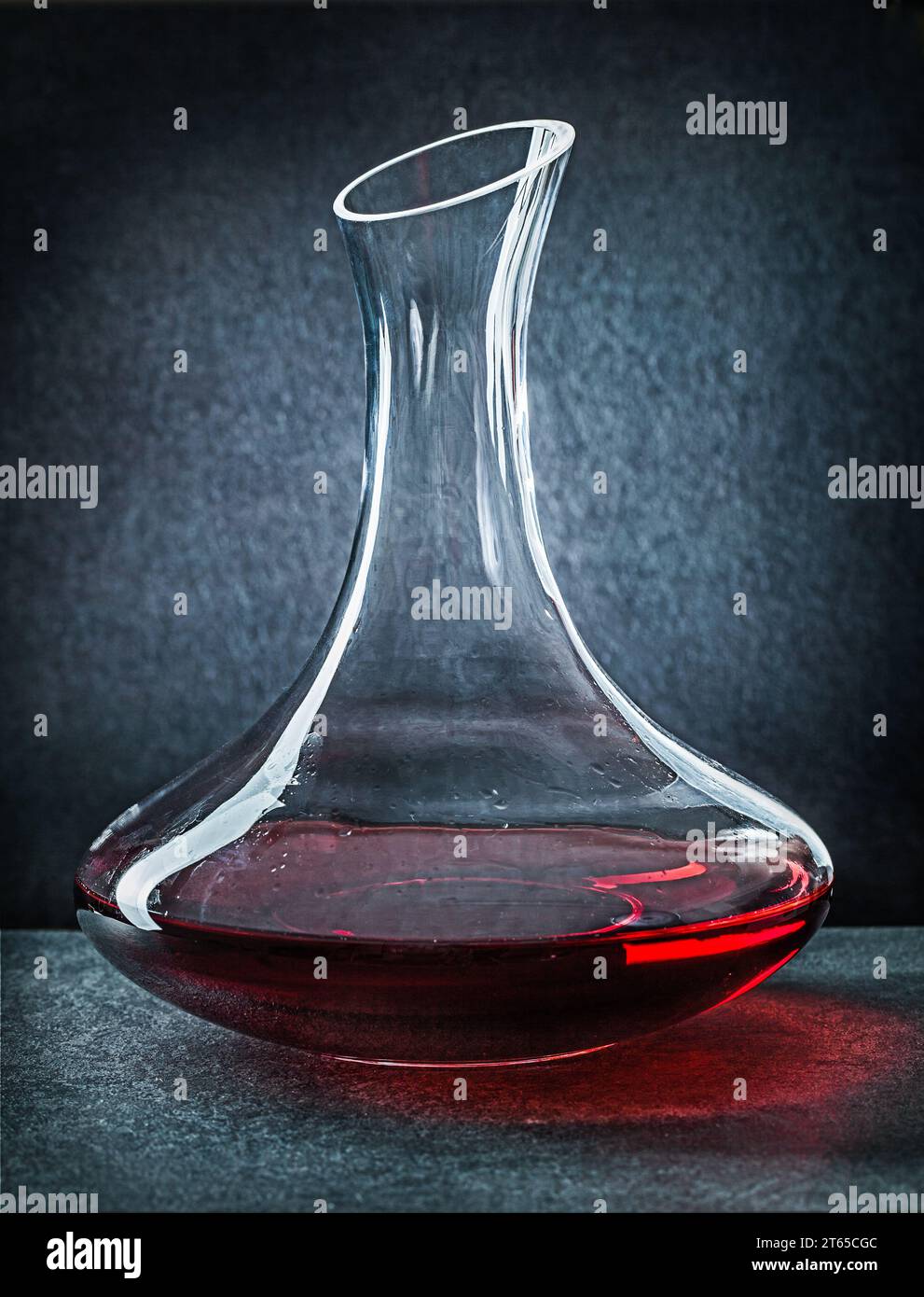 Swan decanter hi-res stock photography and images - Alamy