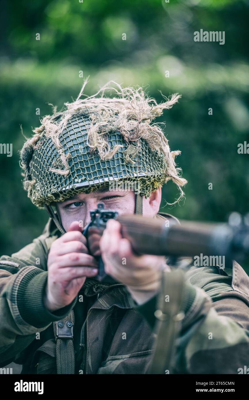 Reenactor dressed in wwii hi-res stock photography and images - Alamy