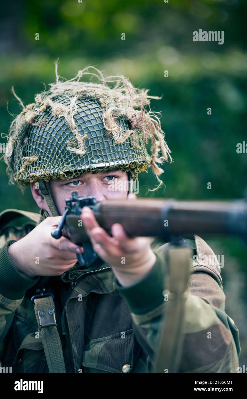 World war 2 reenactor hi-res stock photography and images - Alamy
