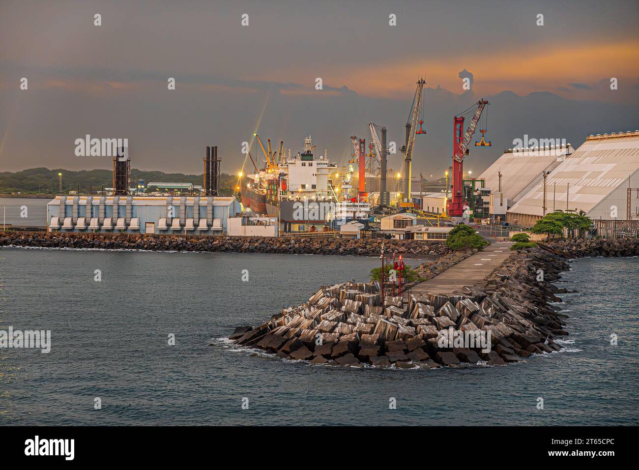 Molly schulte hi-res stock photography and images - Alamy