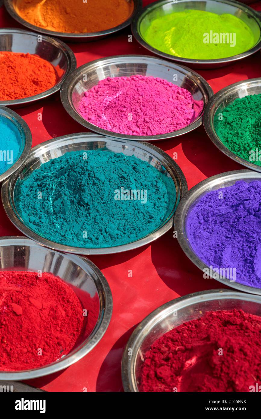 Holi farben hi-res stock photography and images - Alamy