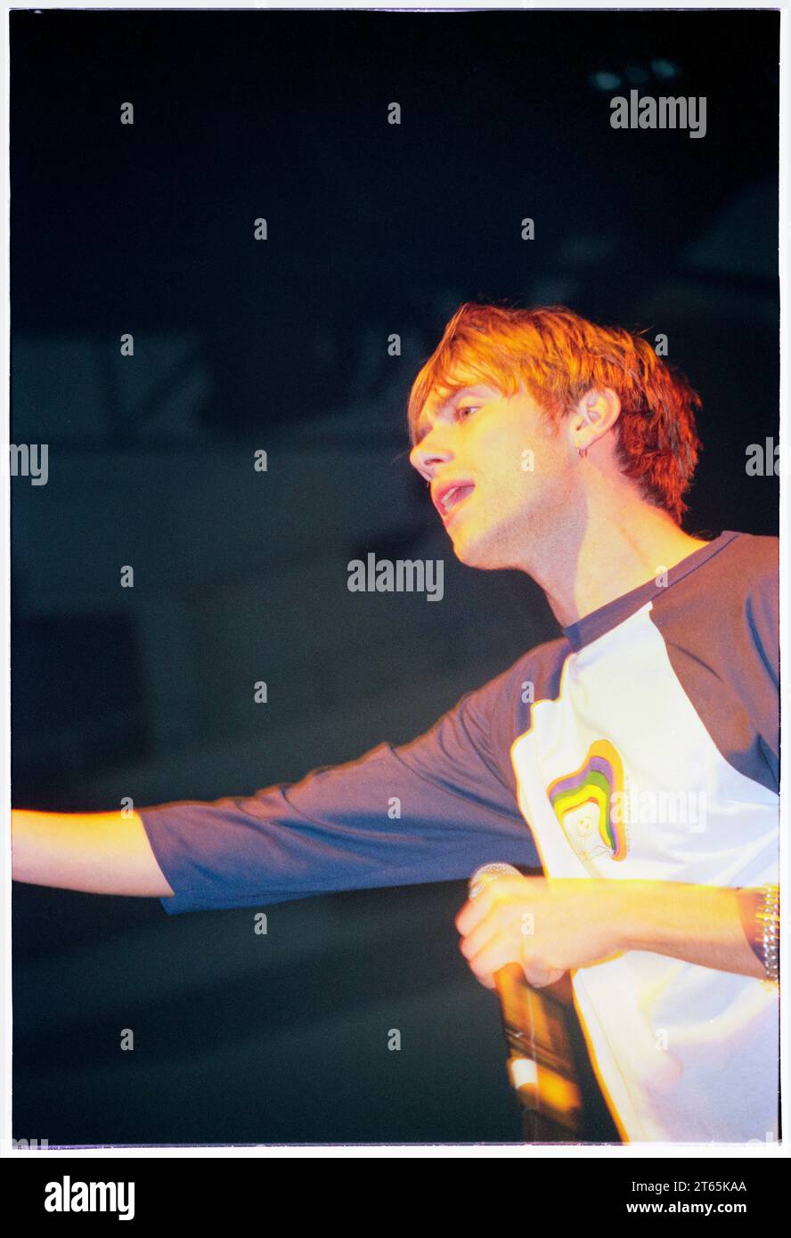 DAMON ALBARN, BLUR, 1995: Damon Alban the singer of Blur at the very ...
