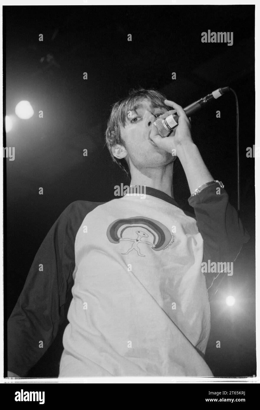 DAMON ALBARN, BLUR, 1995: Damon Alban the singer of Blur at the very ...