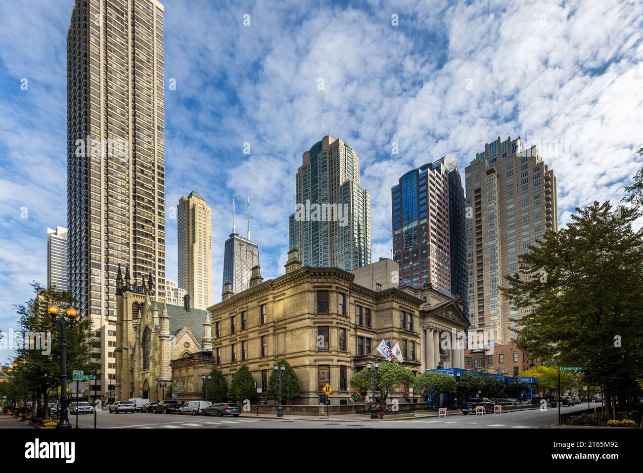 Large and small old buildings in Chicago, United States Stock Photo - Alamy