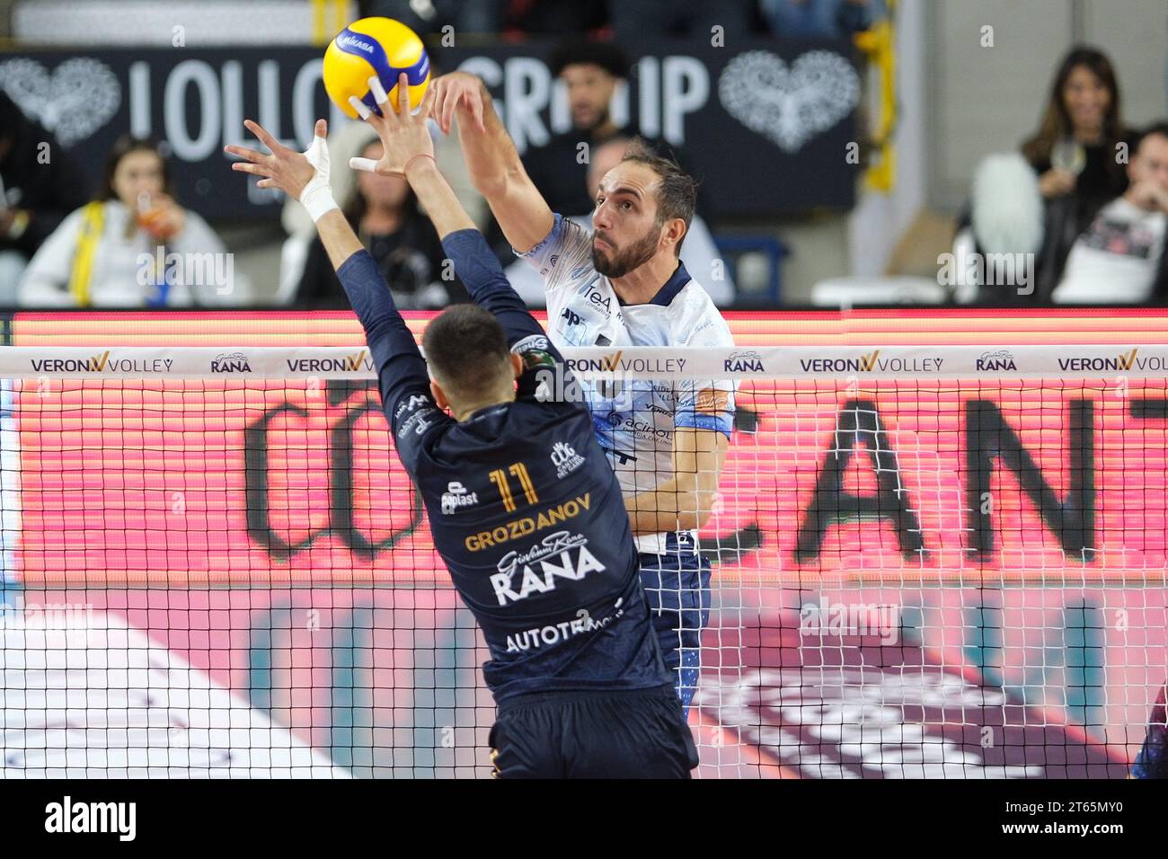 Verona, Italy. 08th Nov, 2023. Gabriele Di Martino of Mint Vero Volley Monza in action during ...