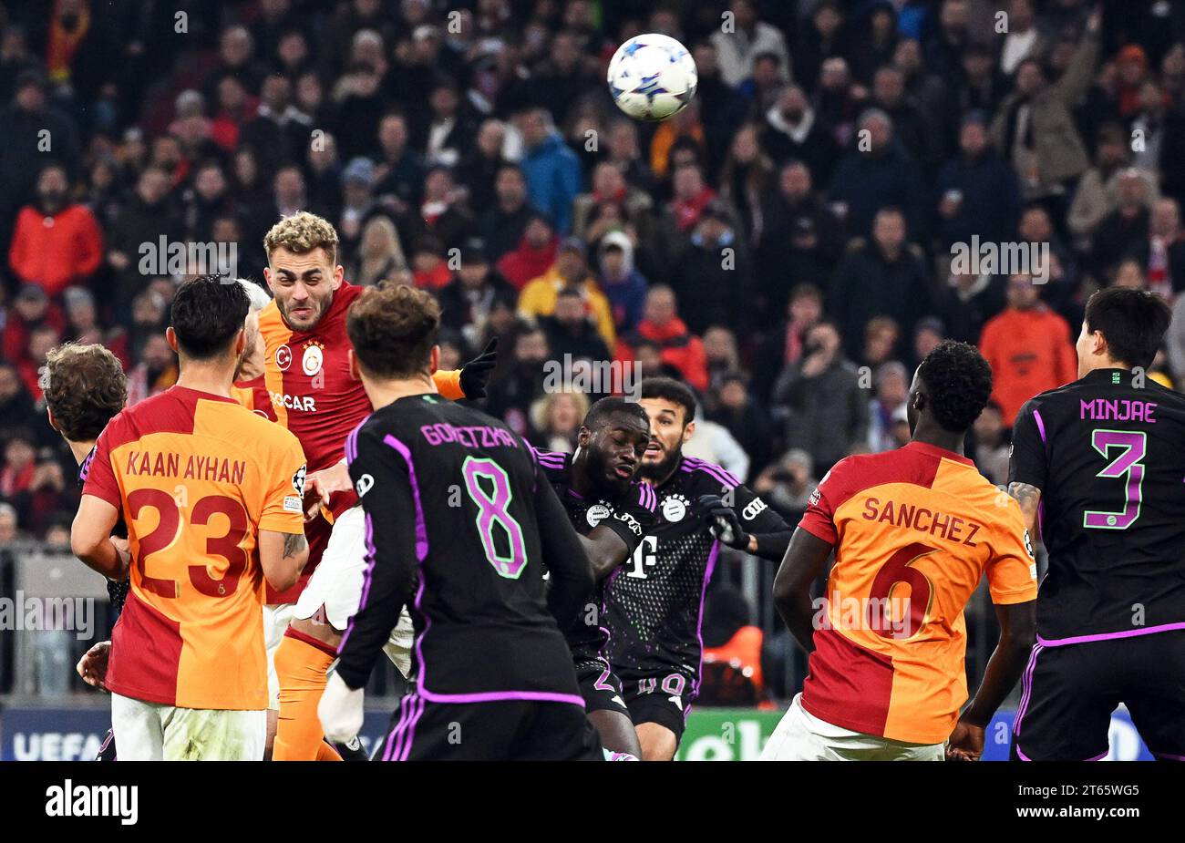 Munich, Germany. 08th Nov, 2023. Soccer: Champions League, Bayern ...