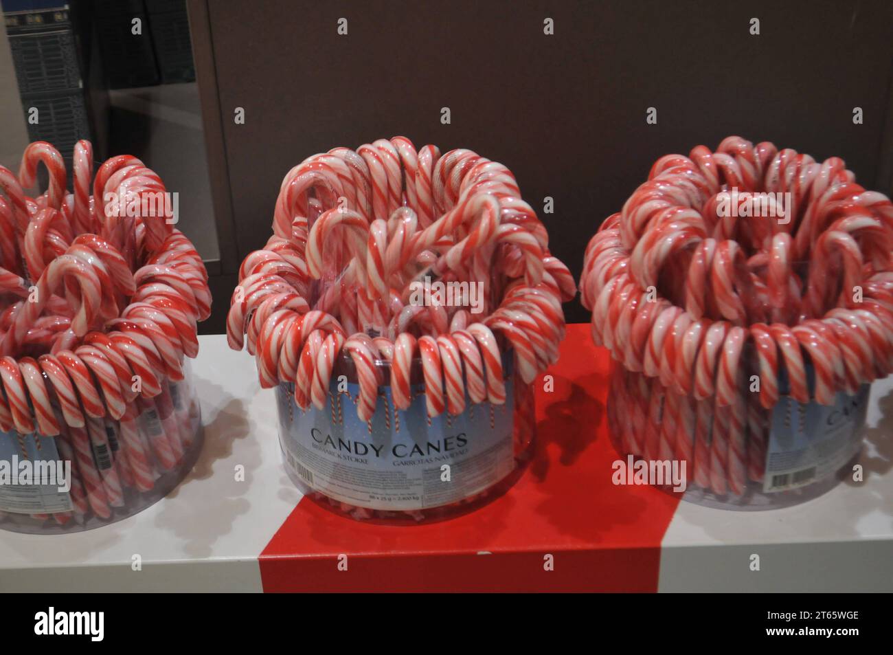 Bonbondosen hi-res stock photography and images - Alamy