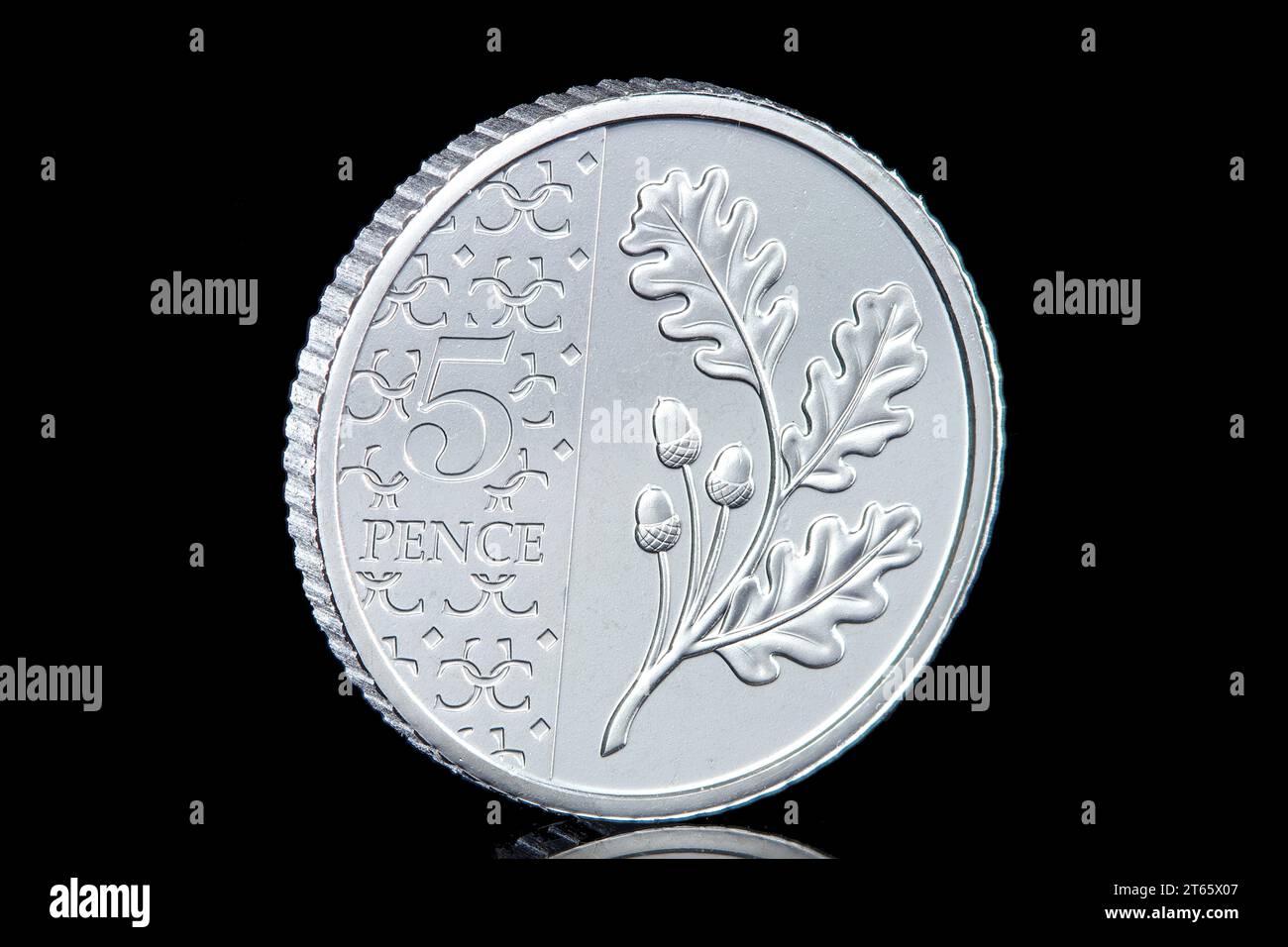 King charles 5p coin hi-res stock photography and images - Alamy