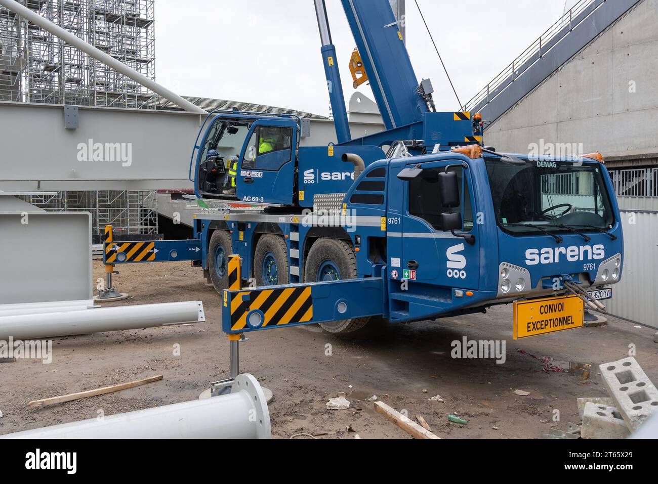 Longeville-lès-Metz, France - Blue mobile crane Demag AC 60-3 on the ...