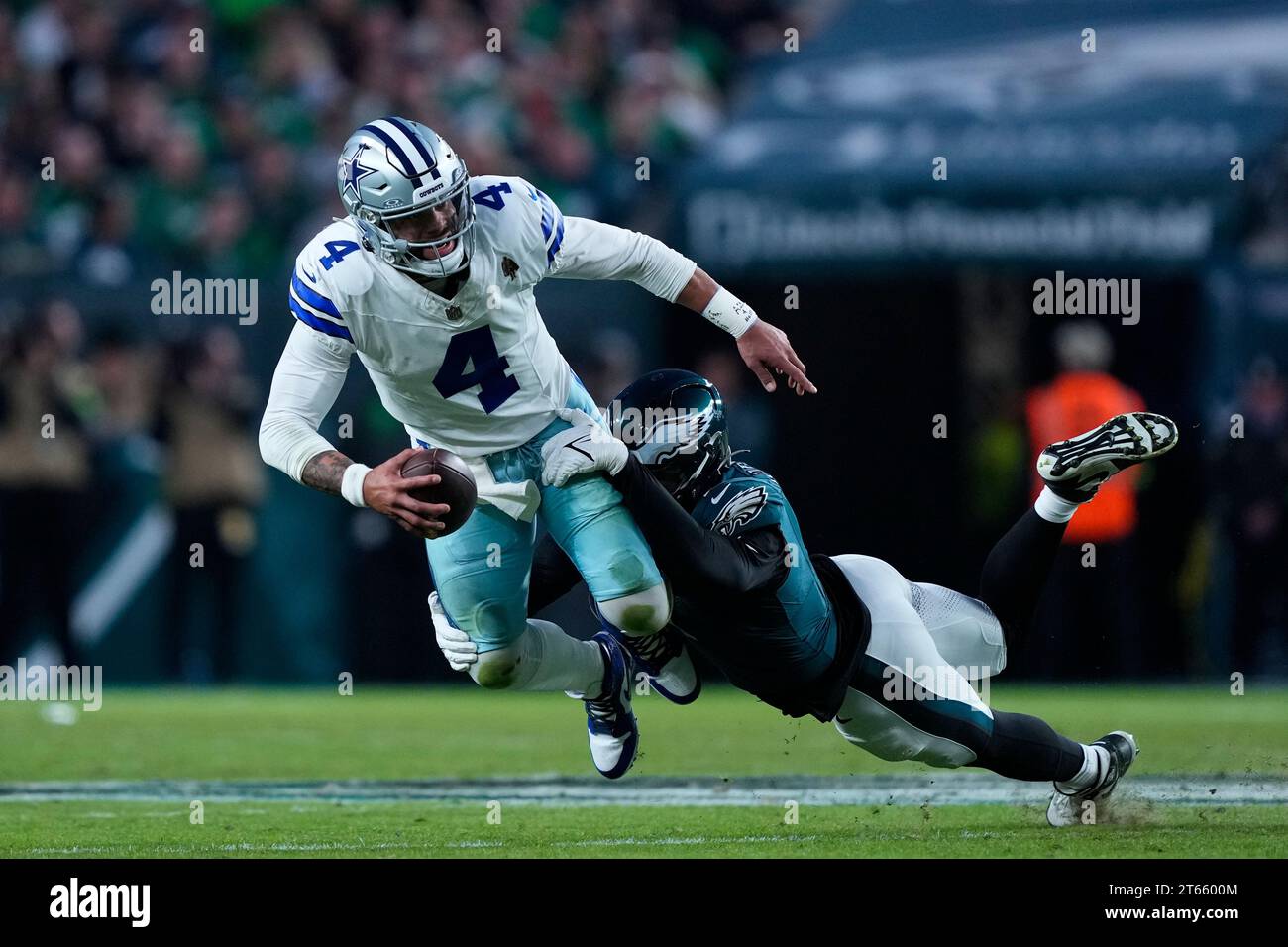 Philadelphia Eagles' Haason Reddick tackles Dallas Cowboys quarterback ...
