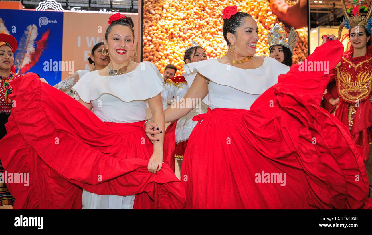Pisco sours peru hi-res stock photography and images - Alamy