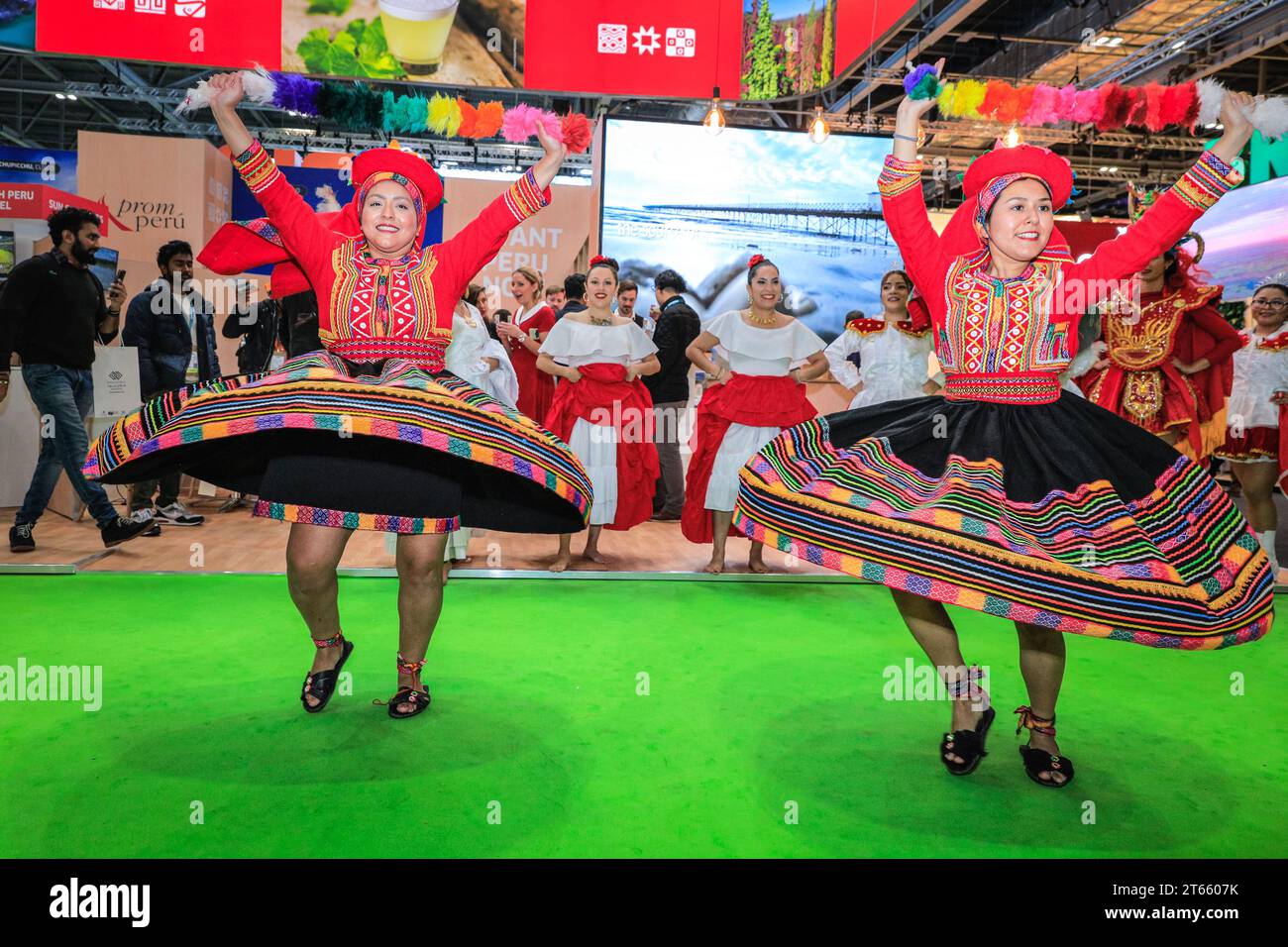 Pisco sours peru hi-res stock photography and images - Alamy