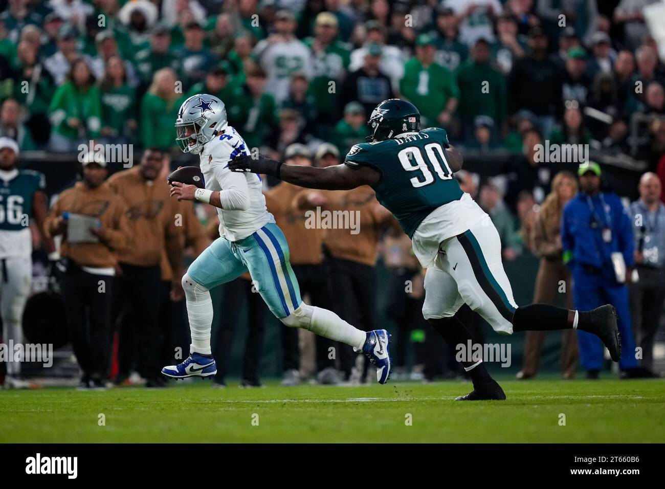 Dallas Cowboys quarterback Dak Prescott Philadelphia Eagles defensive ...