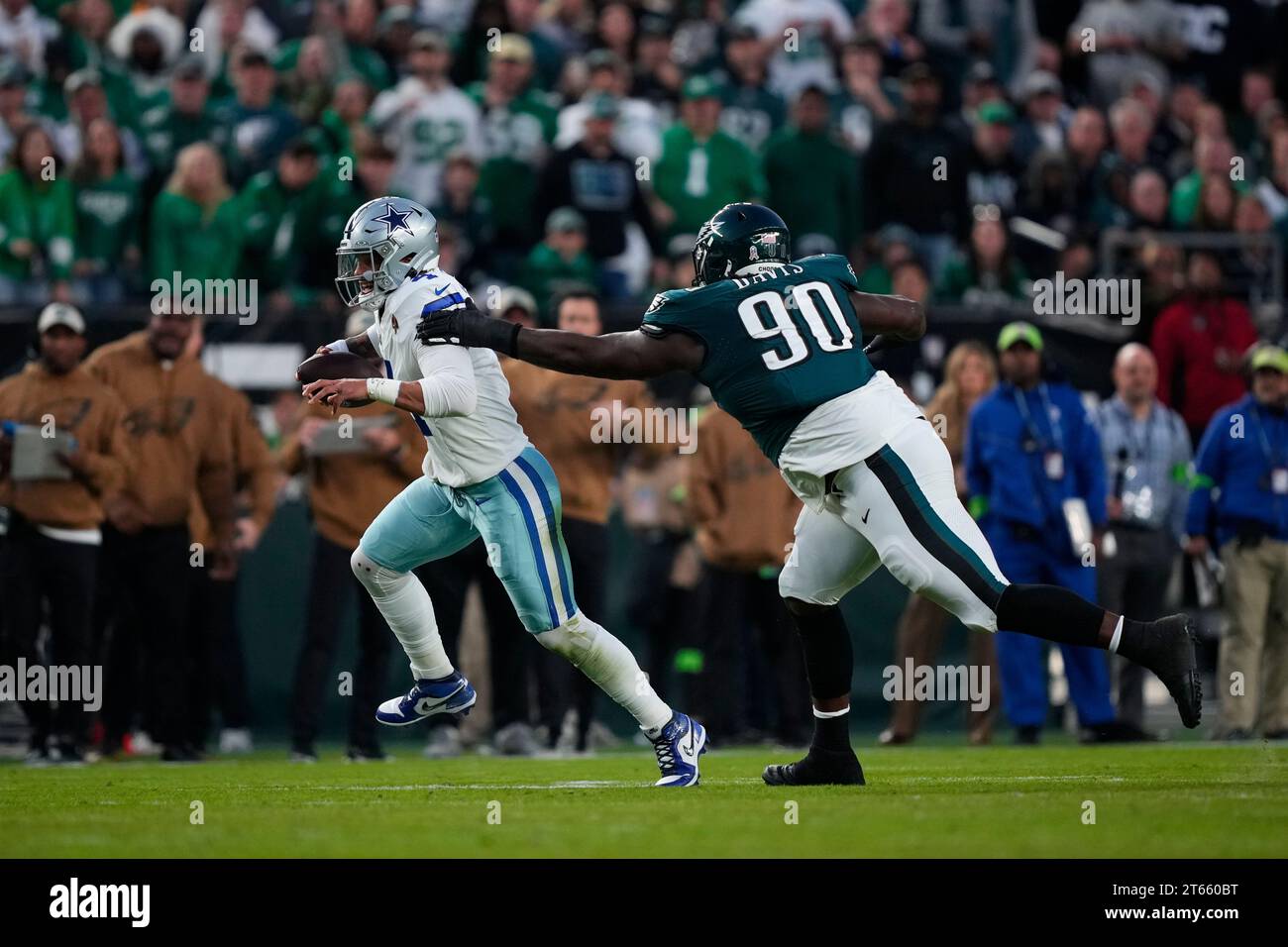 Dallas Cowboys quarterback Dak Prescott Philadelphia Eagles defensive ...