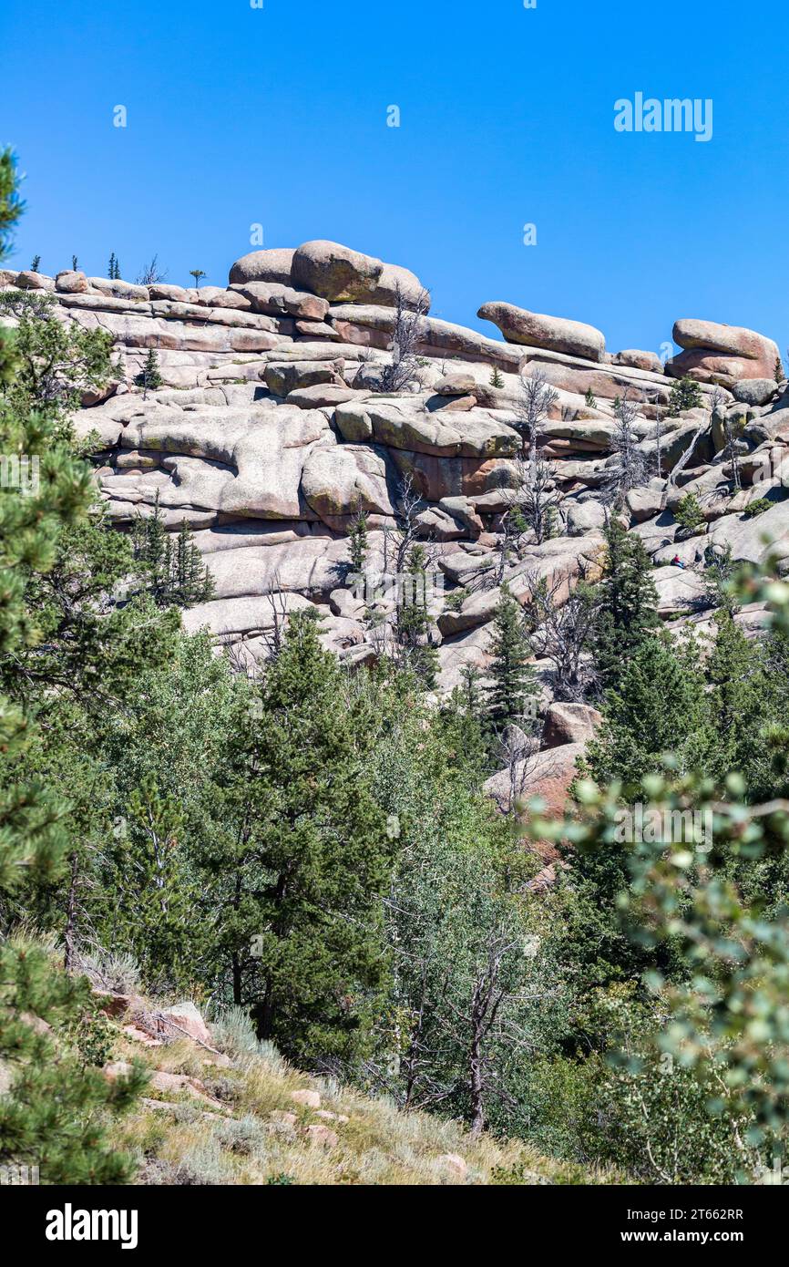 Granite rock outcropping in the Vedauwoo Recreation Area of Medicine ...