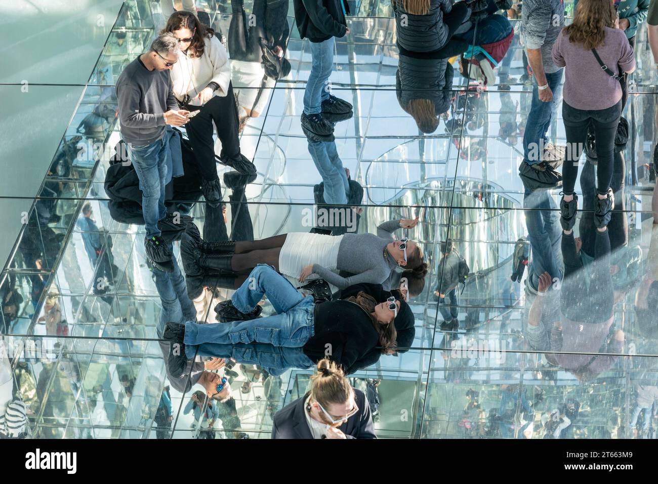 People visit SUMMIT One Vanderbuilt observation deck in New York on ...
