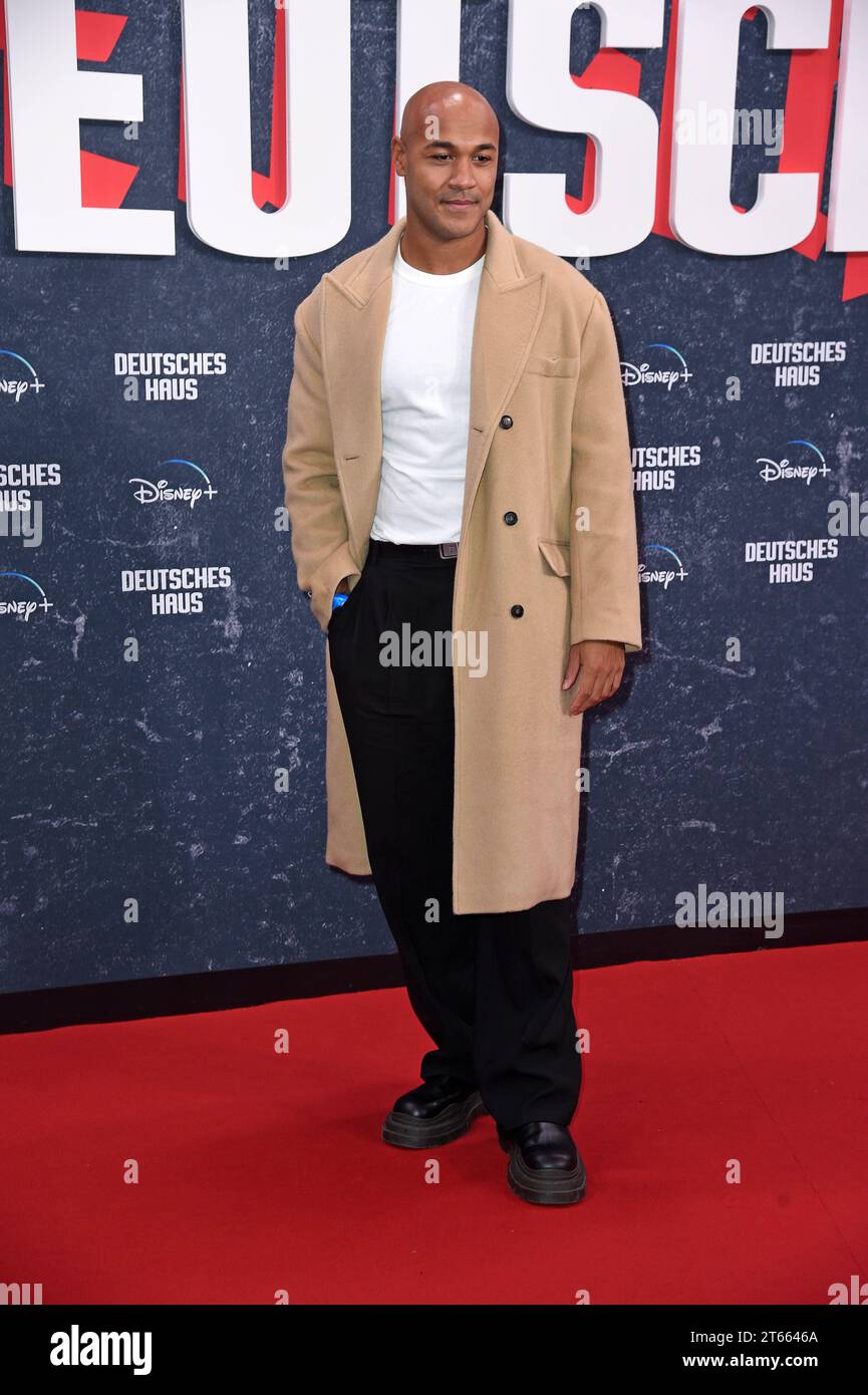 Malick Bauer - Weltpremiere von DEUTSCHES HAUS - Original Serie für ...