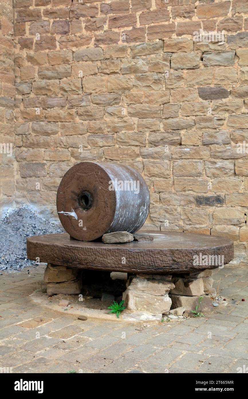 Rotating grindstone hi-res stock photography and images - Alamy