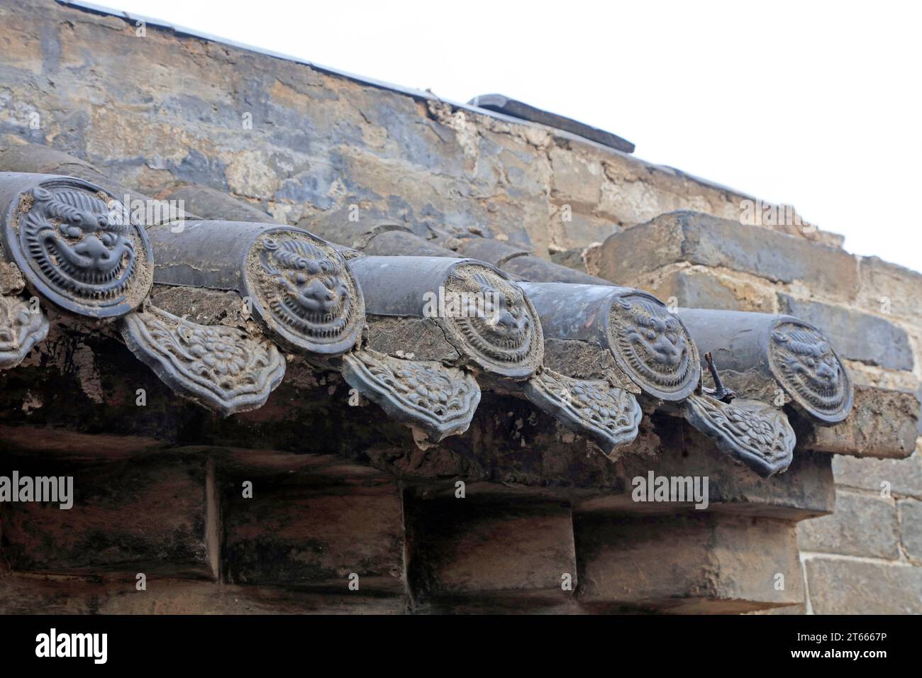 Chinese eaves tile pattern Stock Photo - Alamy