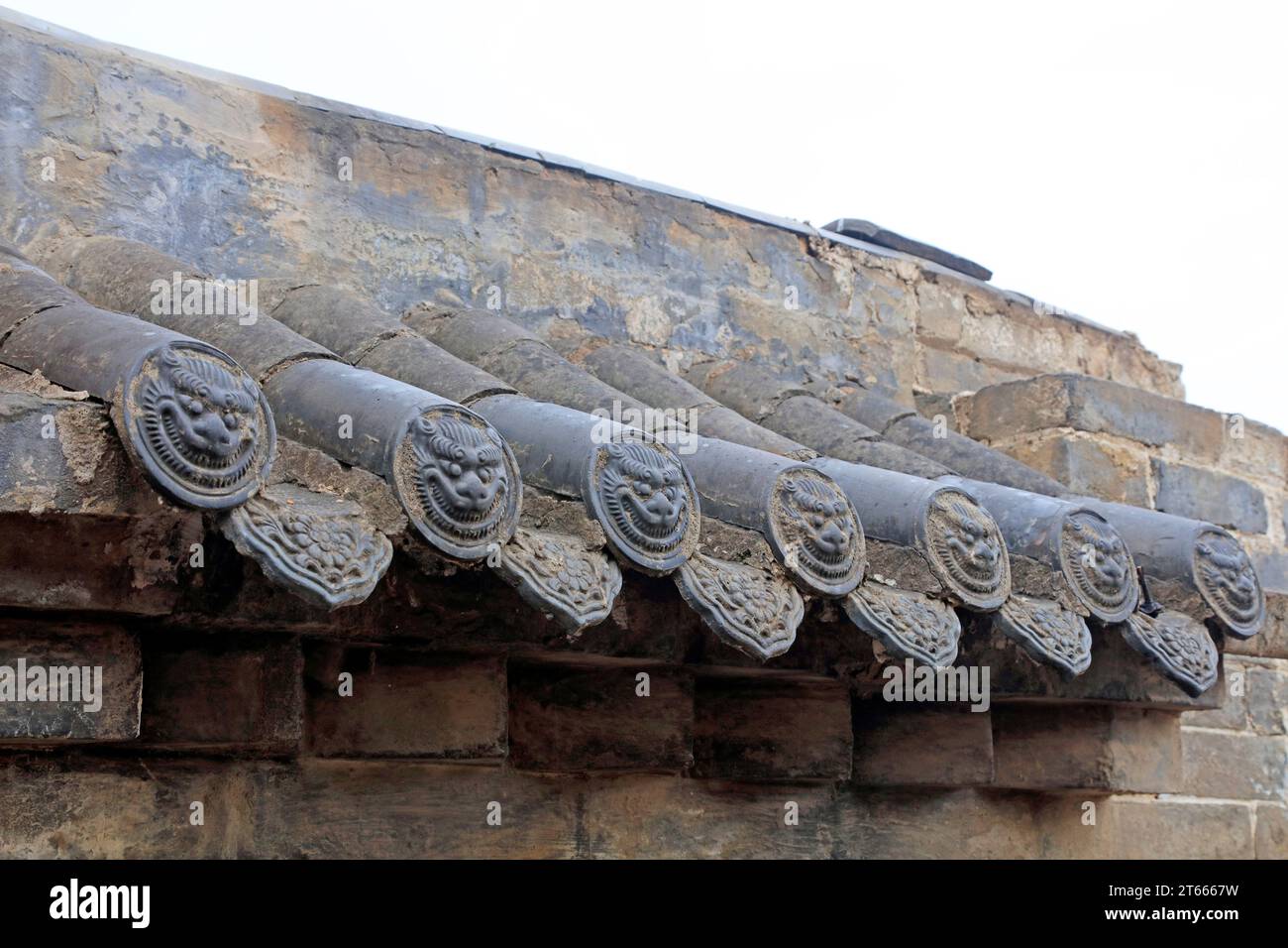 Chinese eaves tile pattern Stock Photo - Alamy